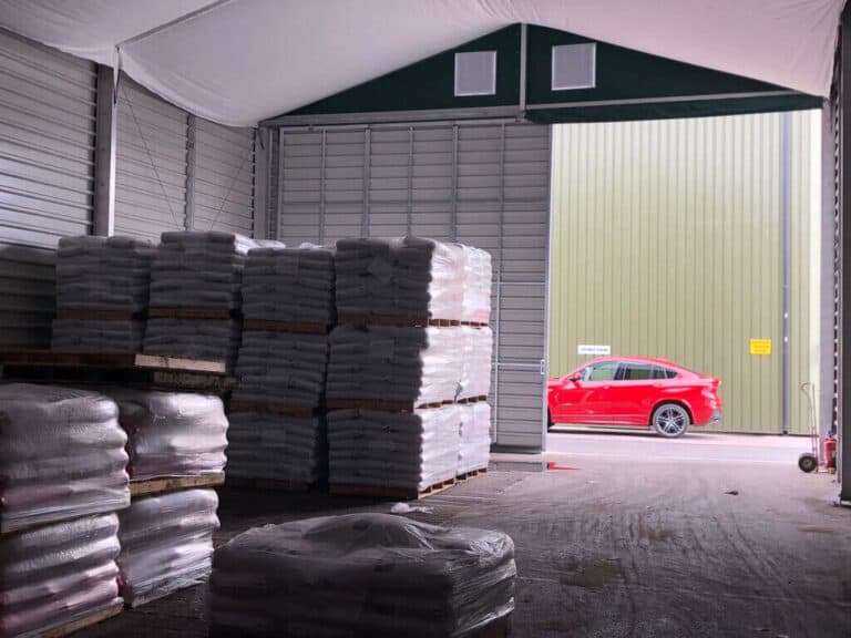 TEMPORARY STORAGE STRUCTURES - Instant Space